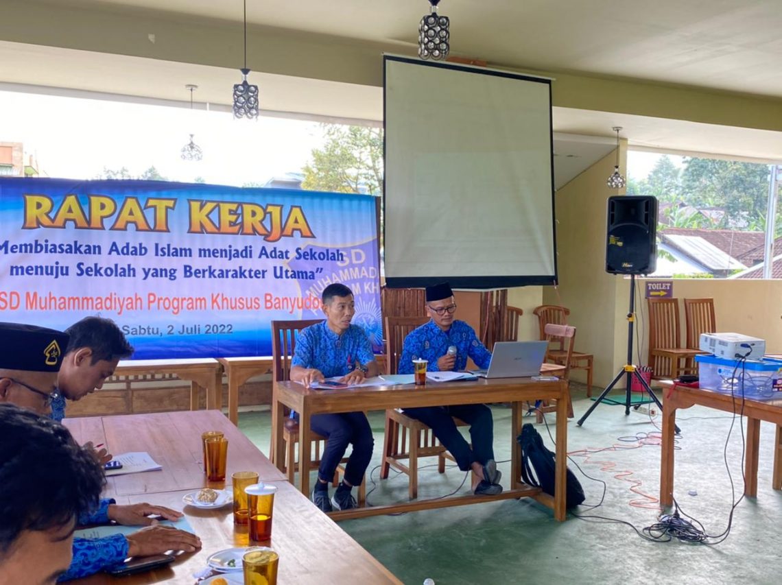 Bertemakan Membiasakan Adab Islam Menjadi Adat Sekolah, SD Muhammadiyah ...