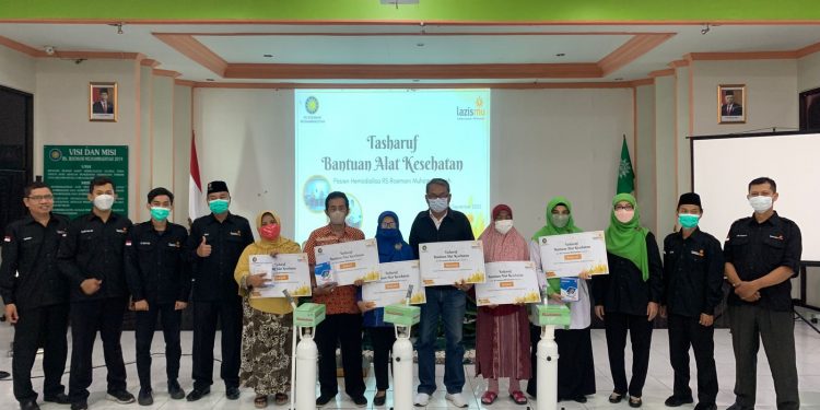 Lazismu RS Roemani Muhammadiyah Semarang Bagikan Bantuan Alat Kesehatan ...