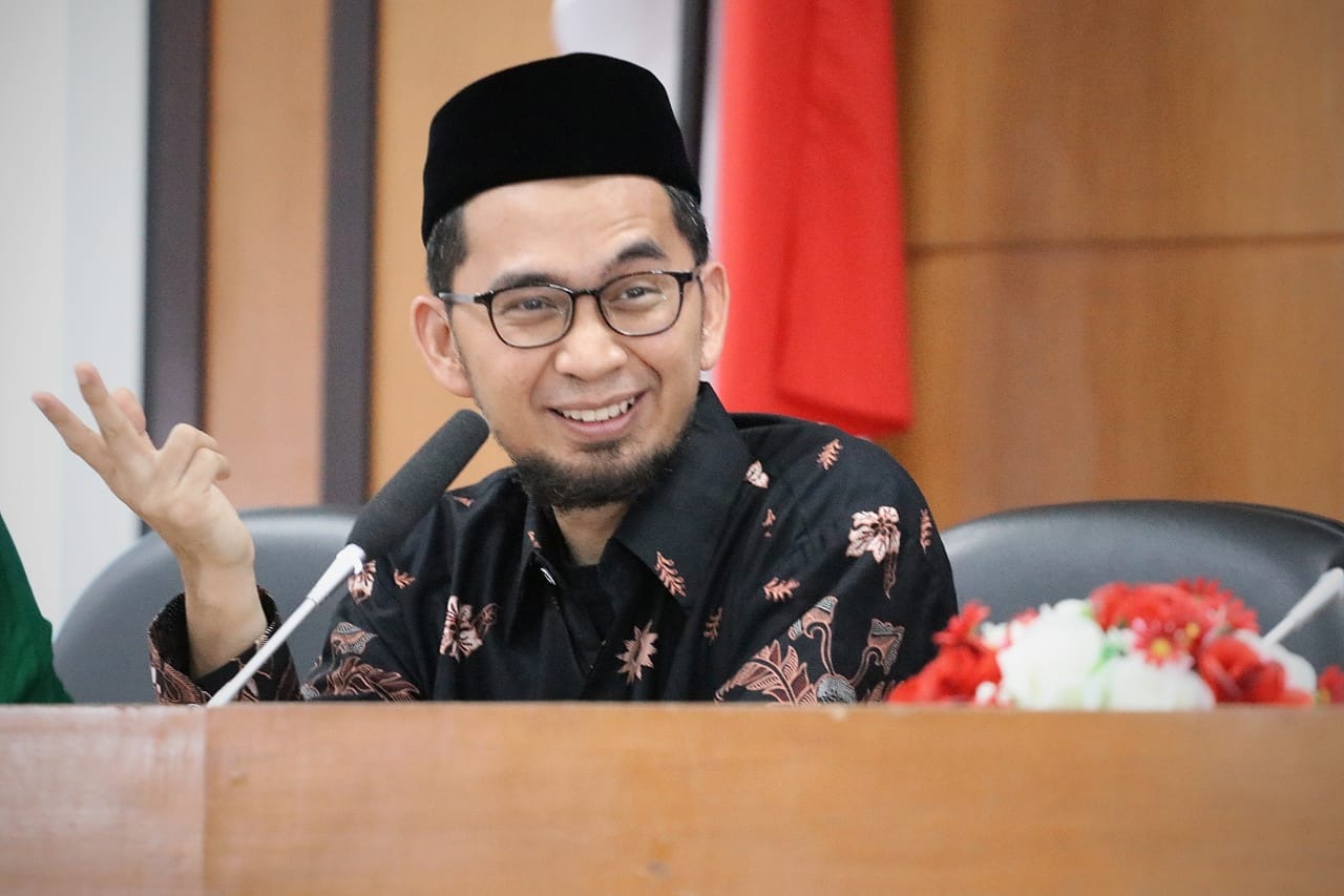 Adi Hidayat: Cara Mengusir Rasa Was-was dalam Beribadah | Muhammadiyah ...