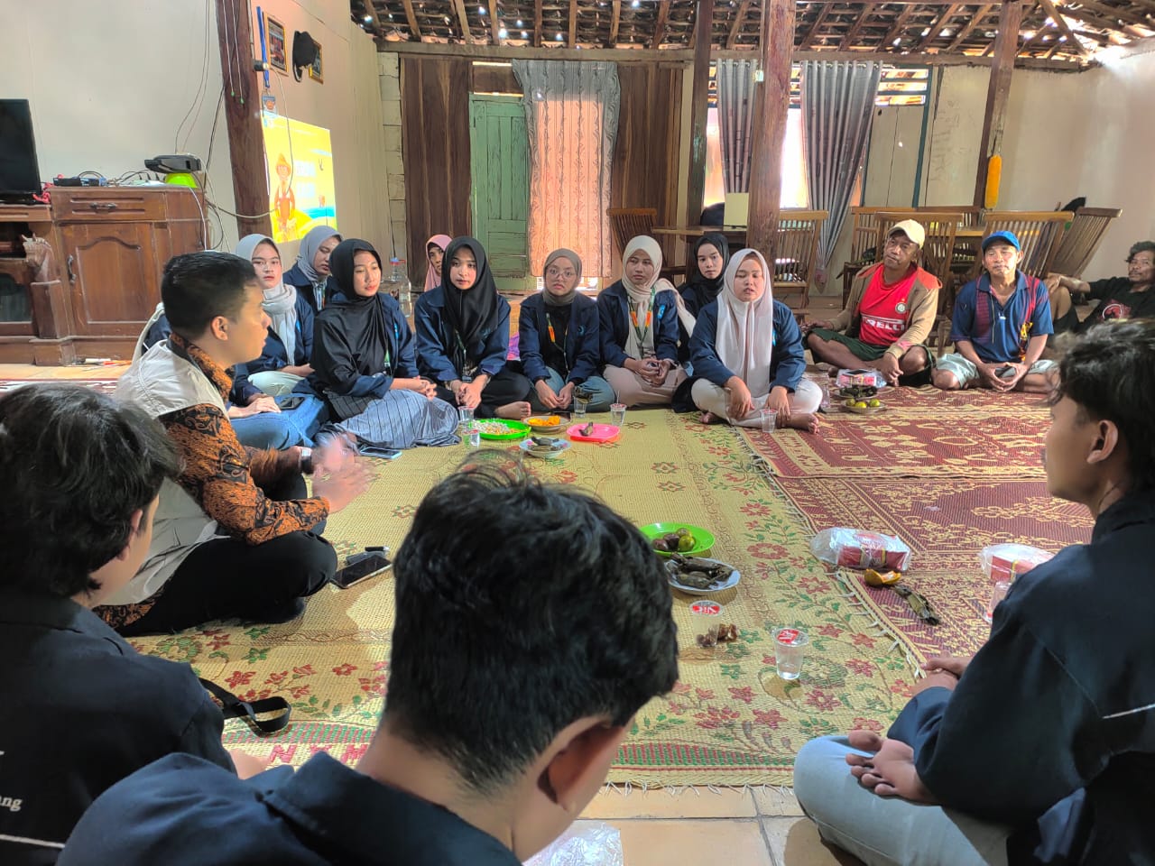 Poster Rendam Kaki Air Hangat Karya Mahasiswa Unimus Resmi Jadi HKI ...